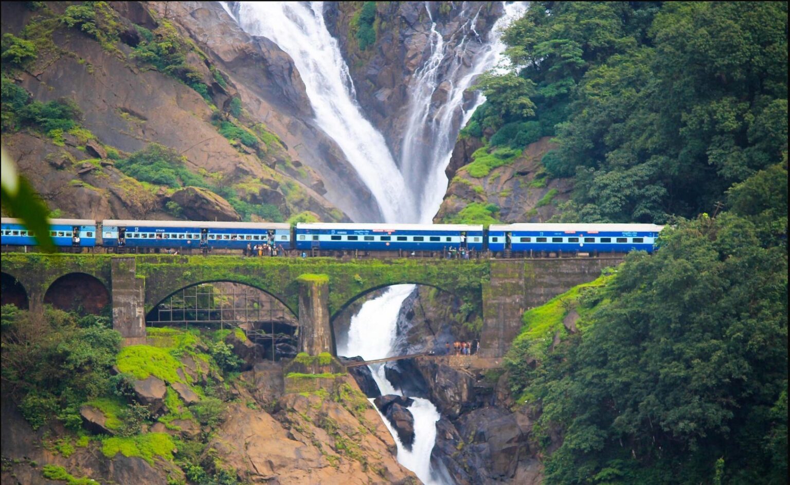 Top Scenic Train Journeys in India to Experience in November